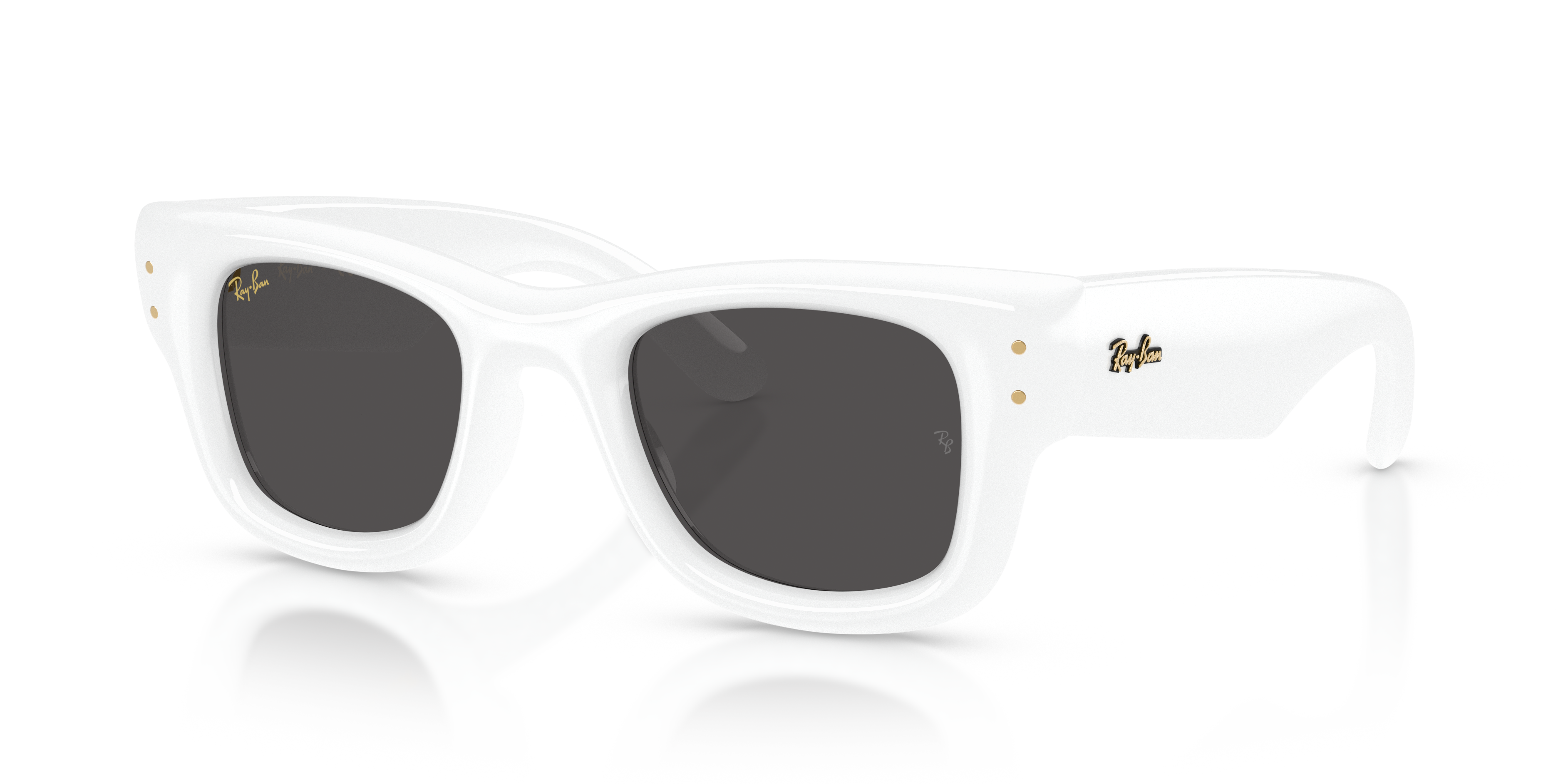 Ray-Ban RB4940 Wayfarer Puffer M (47 - 23) with Black lenses and White frame | Sunglass Hut®